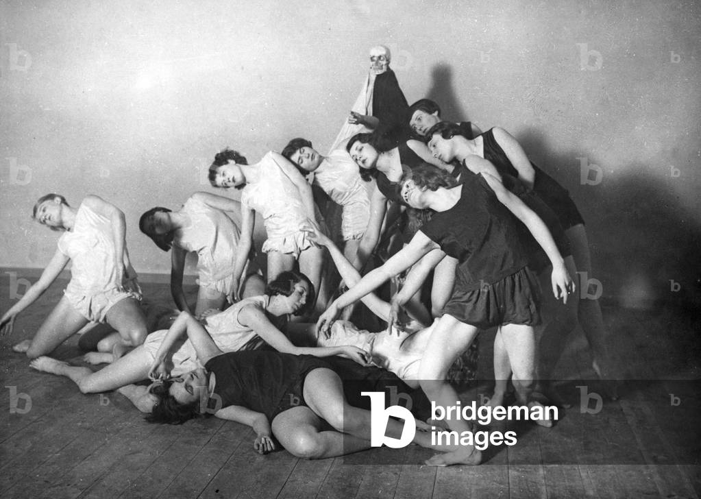 Image of Mary Wigman (b/w photo)