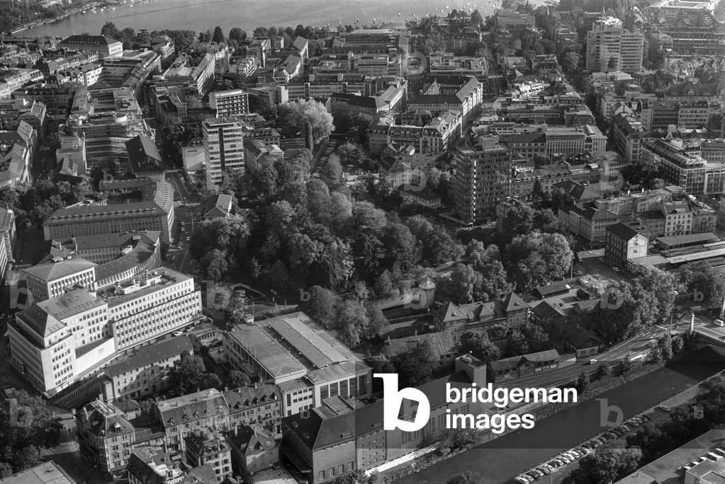 Image of An aerial photograph of the park zur Katz, the old