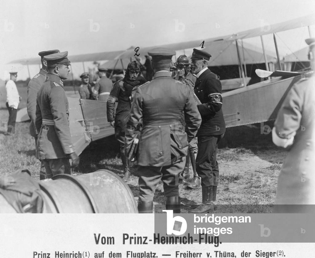 Image of Henry of Prussia with Rudolf von Thuena at the Prinz-Heinrich-Flug