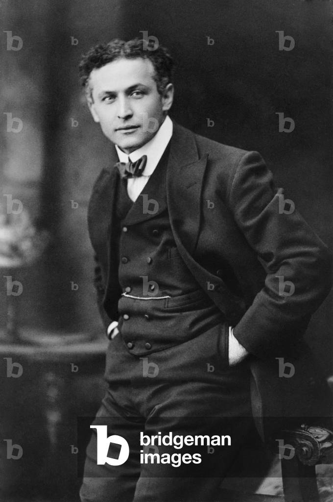 Image of Harry Houdini (1874-1926), American magician famous for his ...