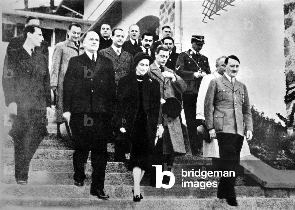 Image of Duke of Windsor, Schmidt with Hitler on the stairs of