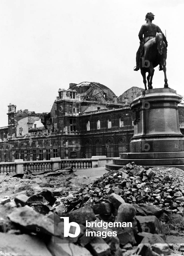 Image of VIENNA: WORLD WAR II The Albertina Museum in Vienna, damaged
