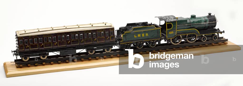 Image of Model London and North Eastern Railway (LNER) railway engine ...