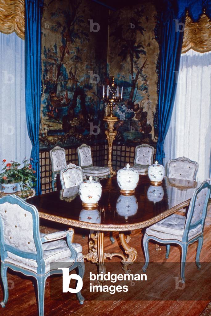 Image of Inside the home of Wallis Simpson, Duchess of Windsor at