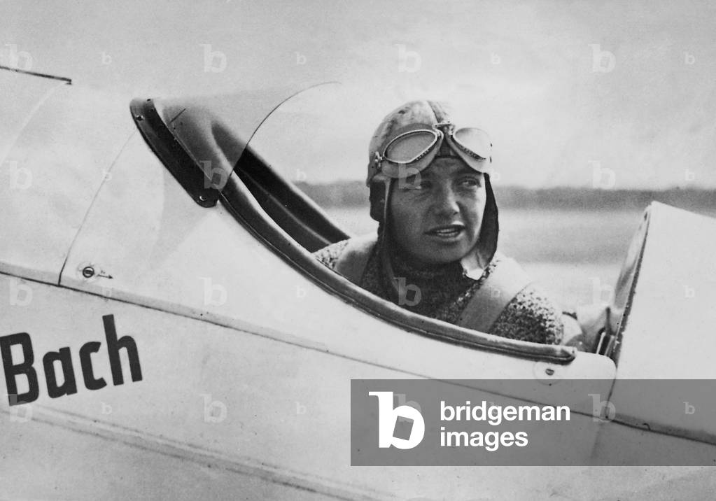 Liesel Bach, 1937 (b/w photo)