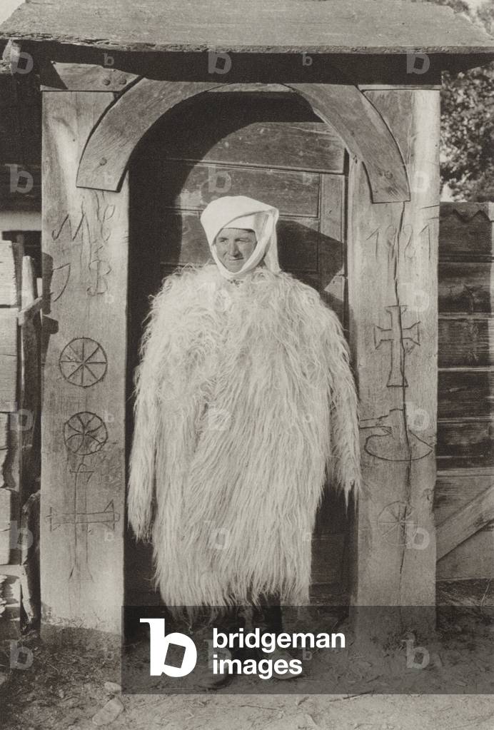Image of Romania: Dragus, Winter costume (b/w photo) by Hielscher, Kurt ...