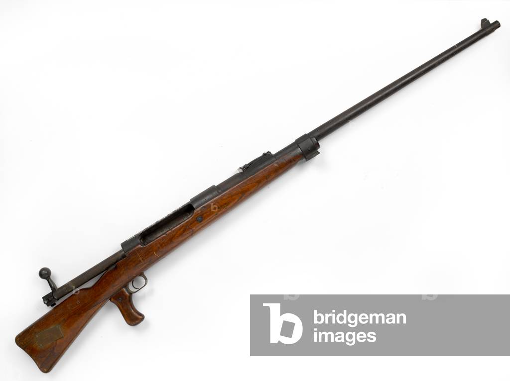 Image of German 13 mm bolt action anti-tank Mauser rifle, 1918 (rifle ...