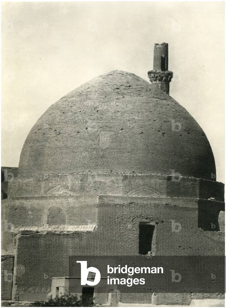Image of The Great Mosque (Masjid-e-Jameh), exterior of the great dome ...
