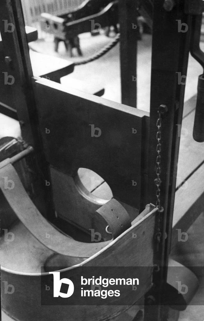 Image of Guillotine built in 1942 (b/w photo)
