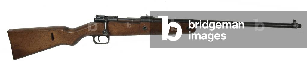 Image of VG 5 or Volkssturmkarabiner VK 98 rifle circa 1945.