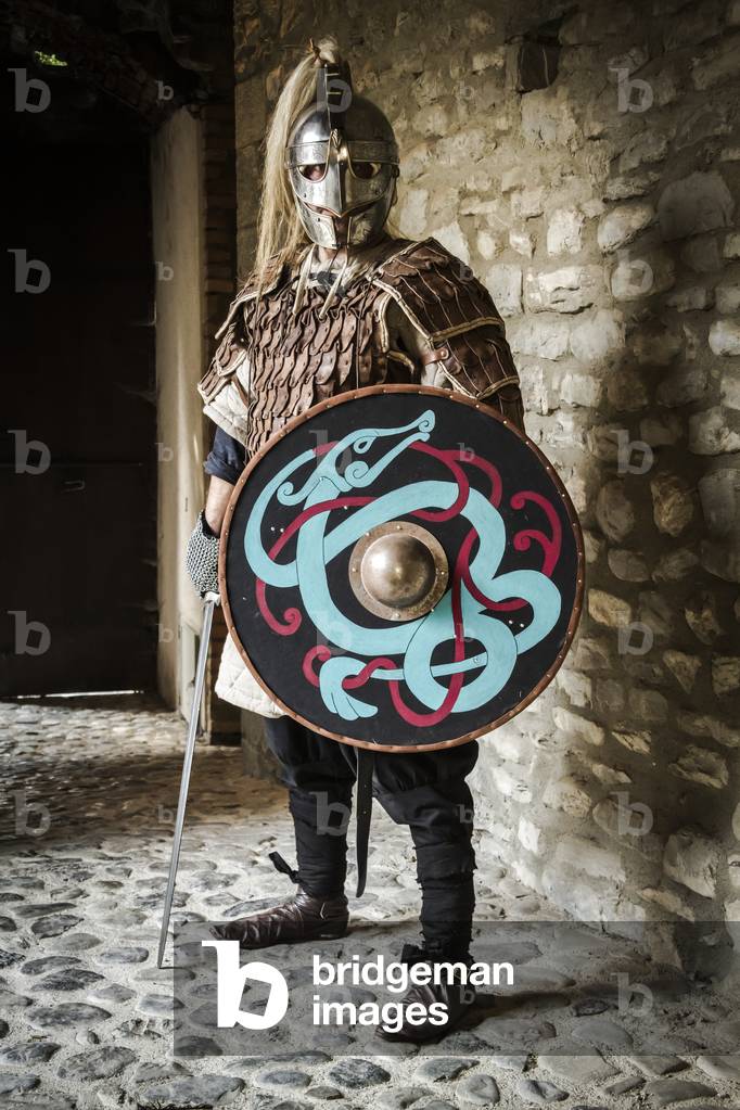 Medieval combat shield oval Reenactment HMB buhurt shield Larp shield ...