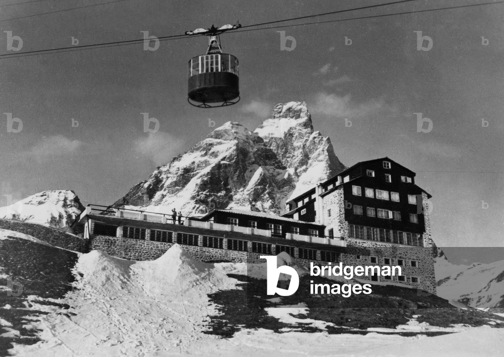 Image of Valle d'Aosta, Plan Maison di Cervinia, la Funivia e il by ...