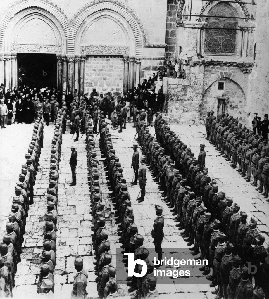 Image of Austrian soldiers in Jerusalem during the First World War, 1916