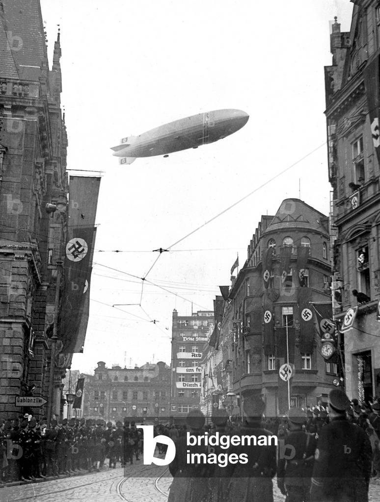 Image of The airship LZ 130 'Graf Zeppelin II' above the Sudetenland,