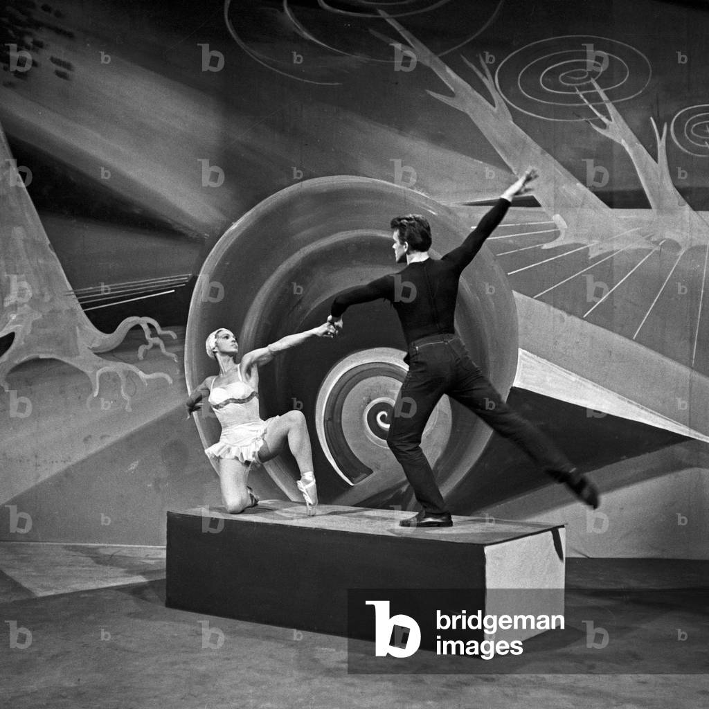 Image of L'actrice et danseuse allemande Maria Litto pour l'émission TV ...