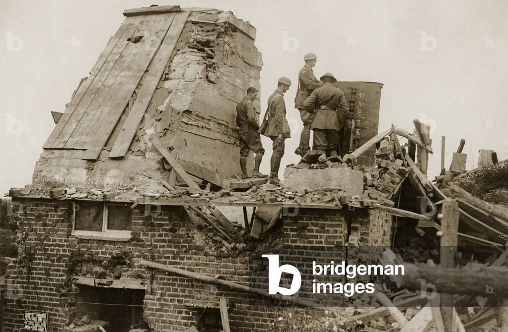 Image of British soldiers atop a captured German observation post ...