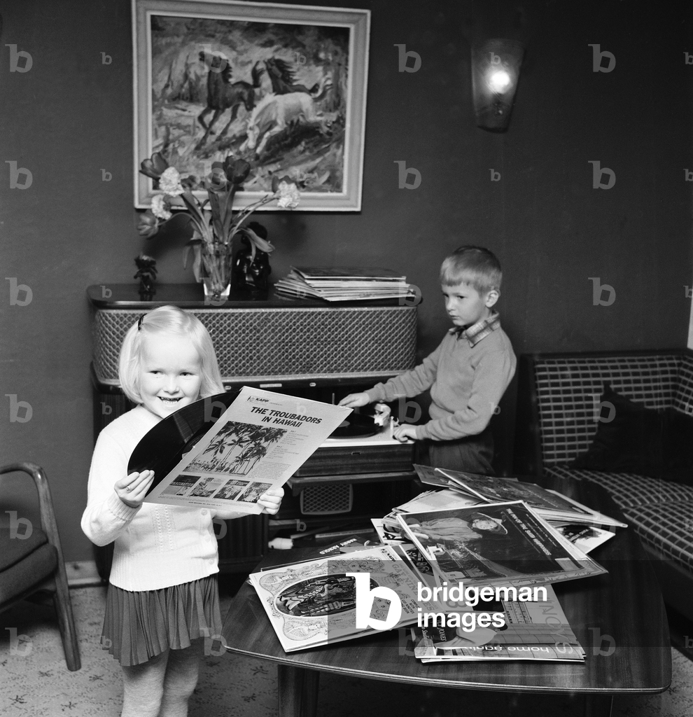 Image of Oslo March 28, 1959. The weekly magazine Current has a