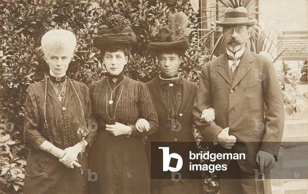 Image of Queen Alexandra with her sisters, c.1910