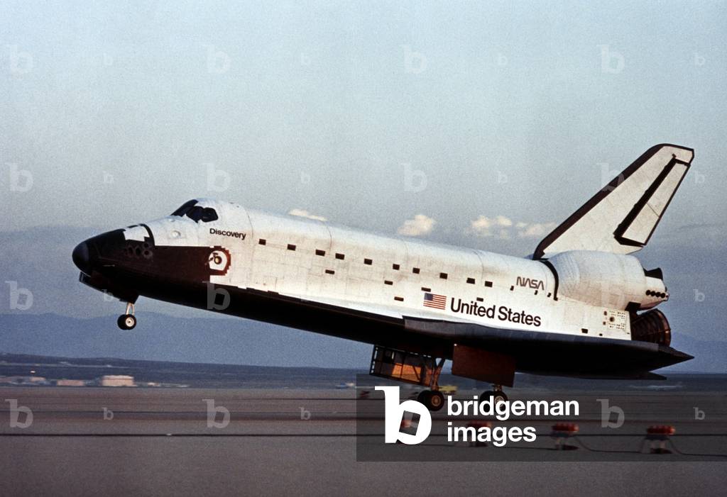 Space Shuttle Discovery Landing Path