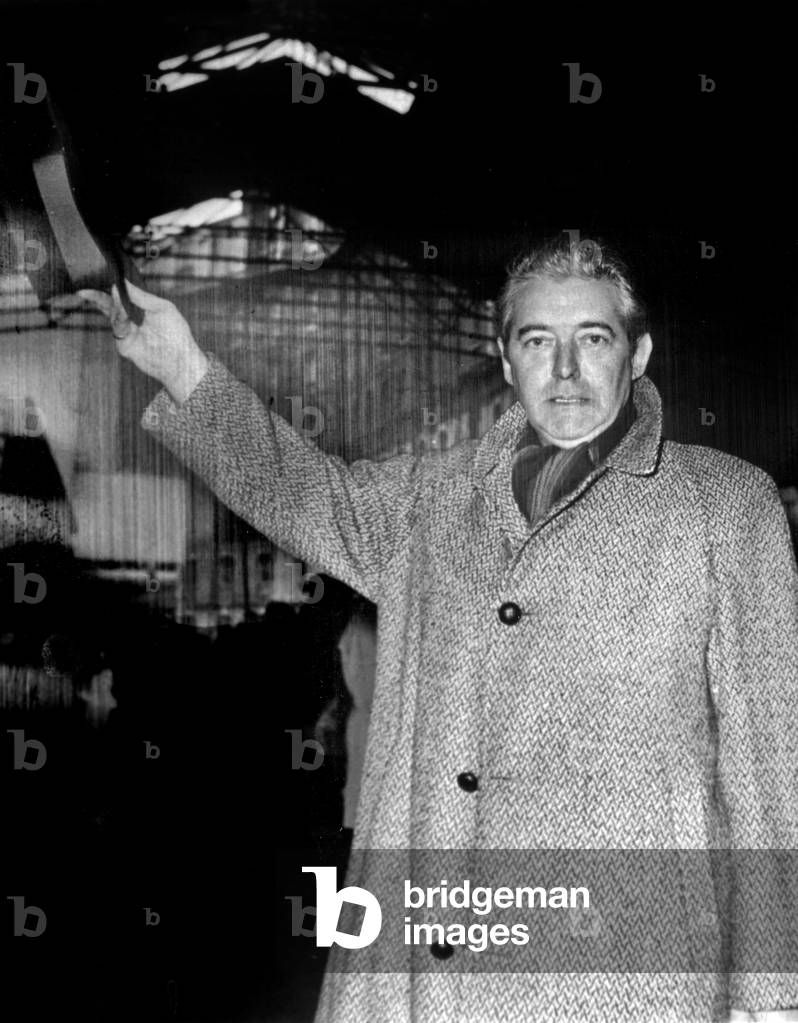 Image of Singer Felix Leclerc on October 30, 1959 Leaving Paris For