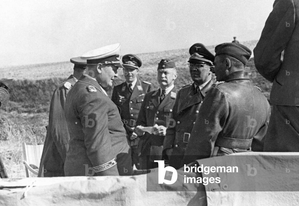 Image of Hermann Göring and officers of the Luftwaffe, 1940 (b/w photo)