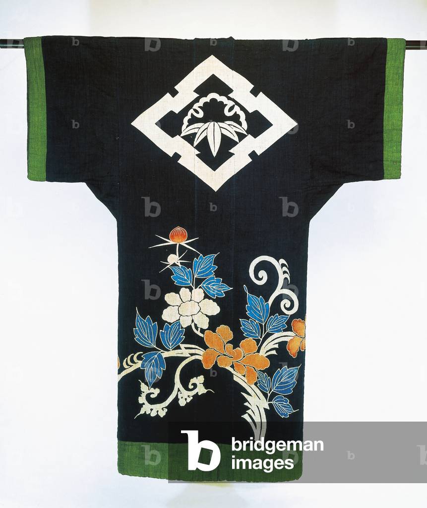 Image of Yogi (kimono-like quilt), with motifs of peonies, vines and ...