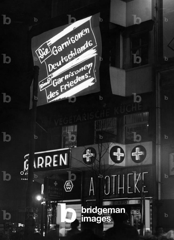 Image of Election propaganda on Potsdamer Platz for the Reichstag ...