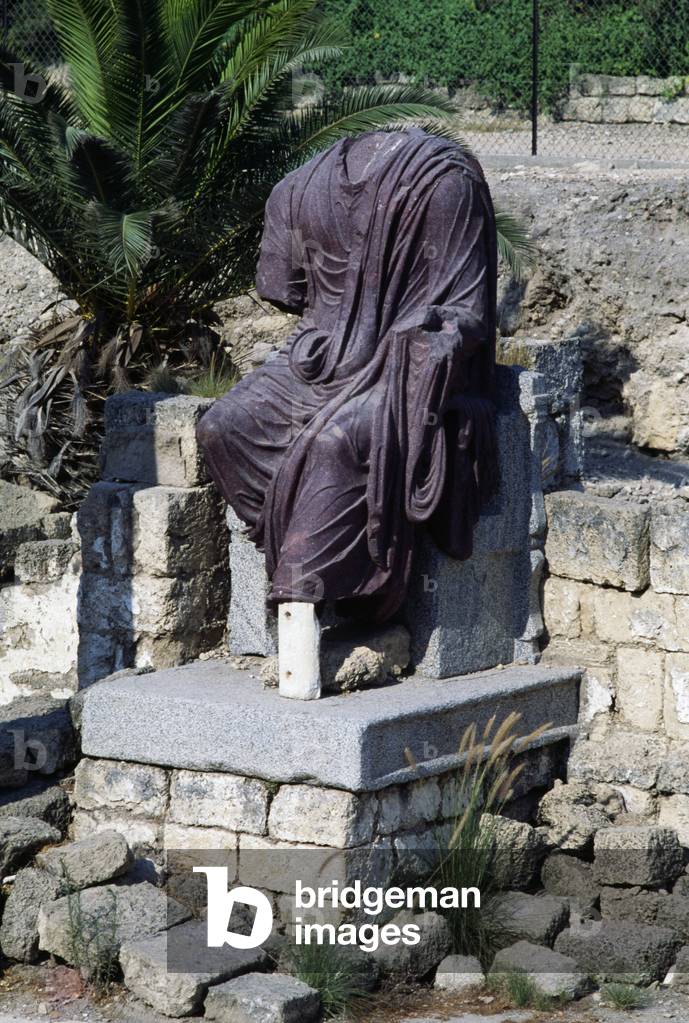 Image of Roman statue in porphyry (3rd century AD) west of hippodrome,