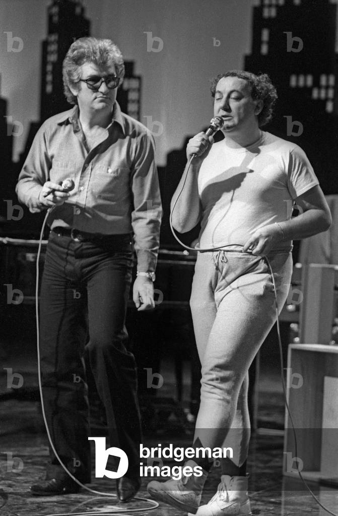 Eddy Mitchell and Coluche during tvprogram 'Numero un', February 11 ...