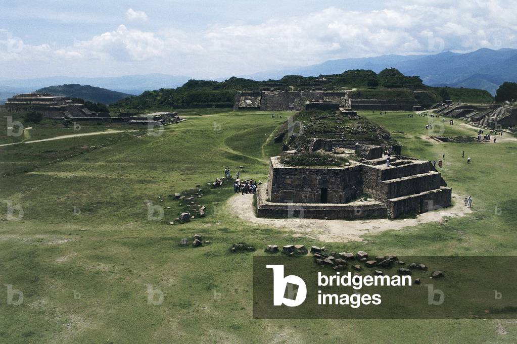 Image of Astronomical observatory or Building J, archaeological site of ...