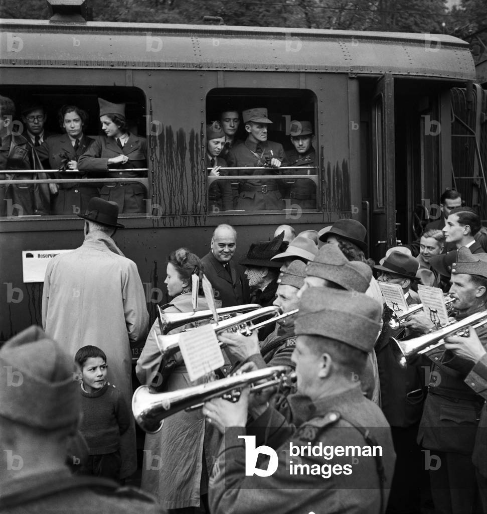 Image of Switzerland World War II Aerztemission, 1941 (b/w photo)