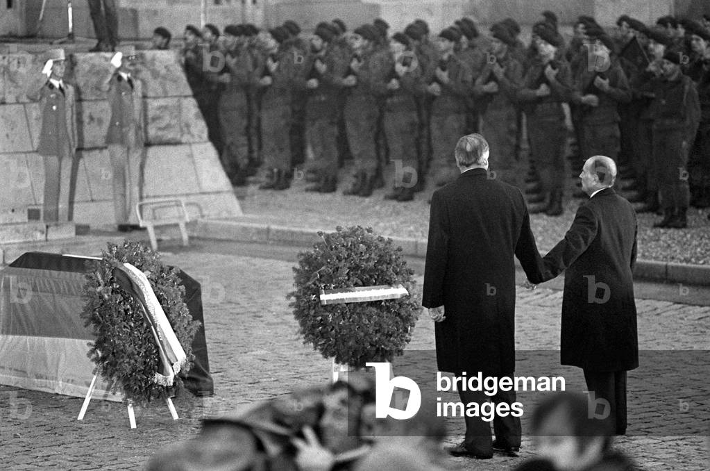 Image of Francois Mitterrand et Helmut Kohl a Verdun