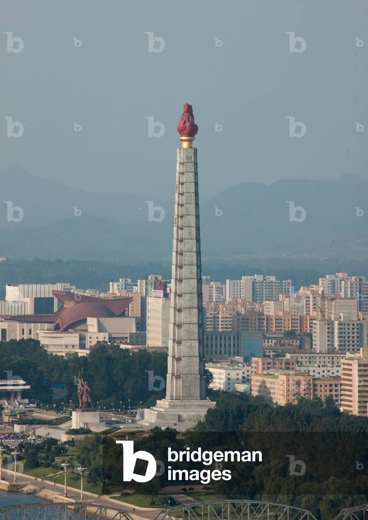 Image of The Juche tower built to commemorate Kim il-sung's 70th birthday,