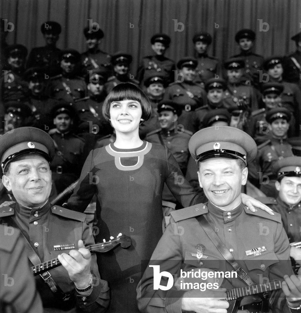 Image of Singer Mireille Mathieu With Red Army Choir in Paris November
