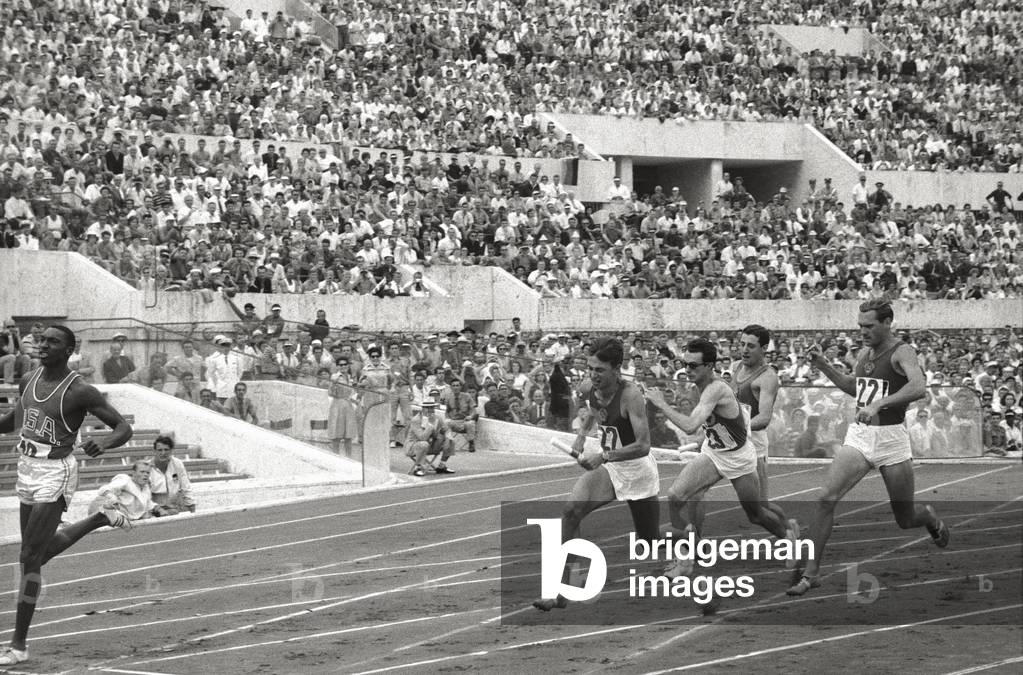 Image of Livio Berruti and Edvin Ozolin at the 4 x 100-metre