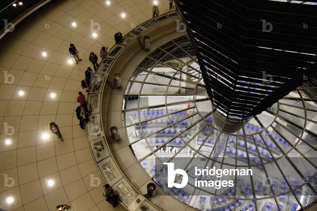 Inside Norman Foster's Dome of the Reichstag Building at Night, Berlin ...
