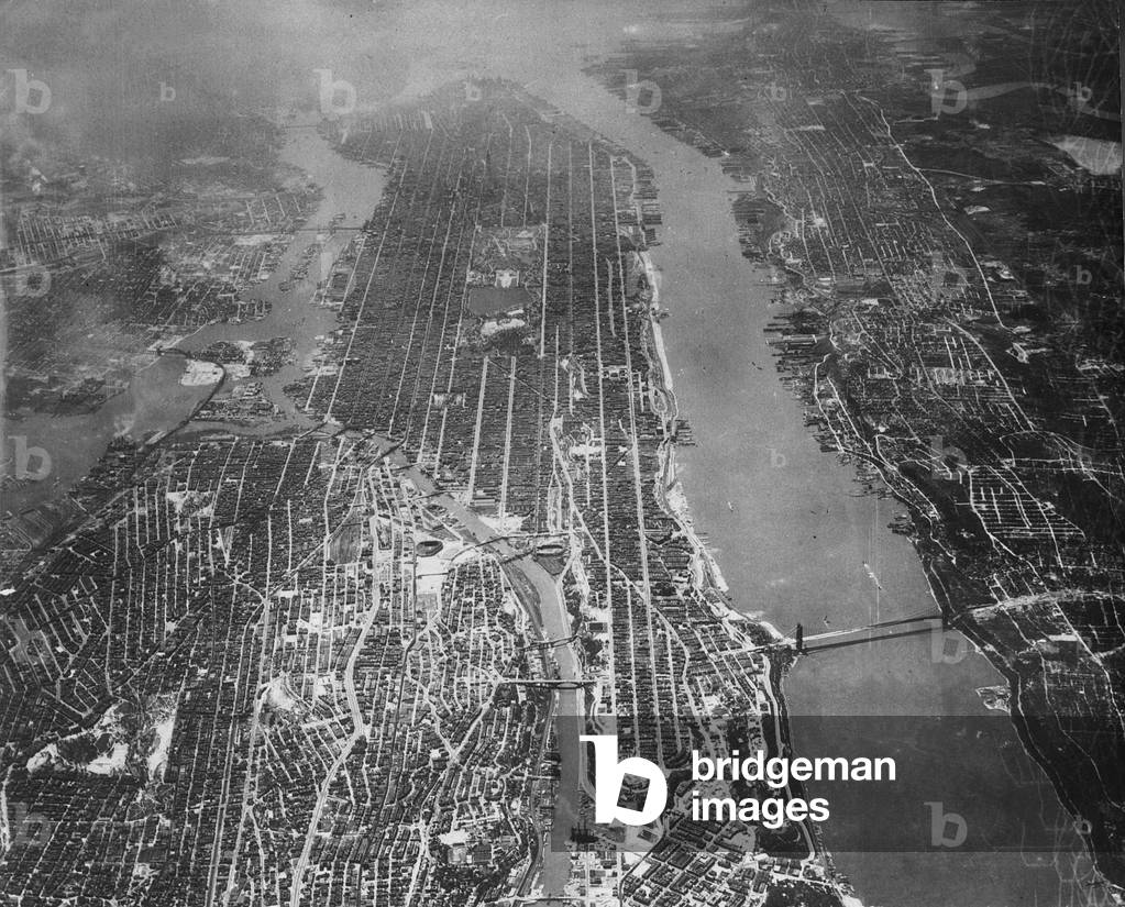 Image of Aerial photo of New York, 1931 (b/w photo)