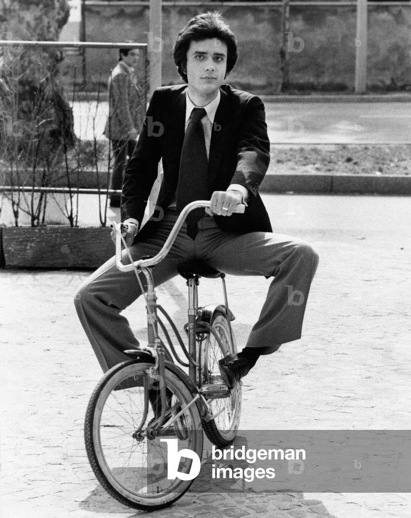 Image of Gianni Nazzaro on a bicycle