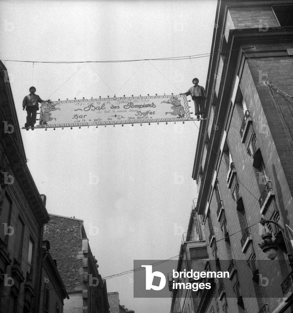 Image of The banner for a popular ball (the "bal des pompiers")