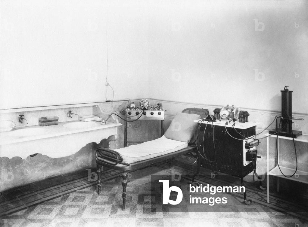 Image of The electrotherapy room at the Agnano Spa, Naples, Italy