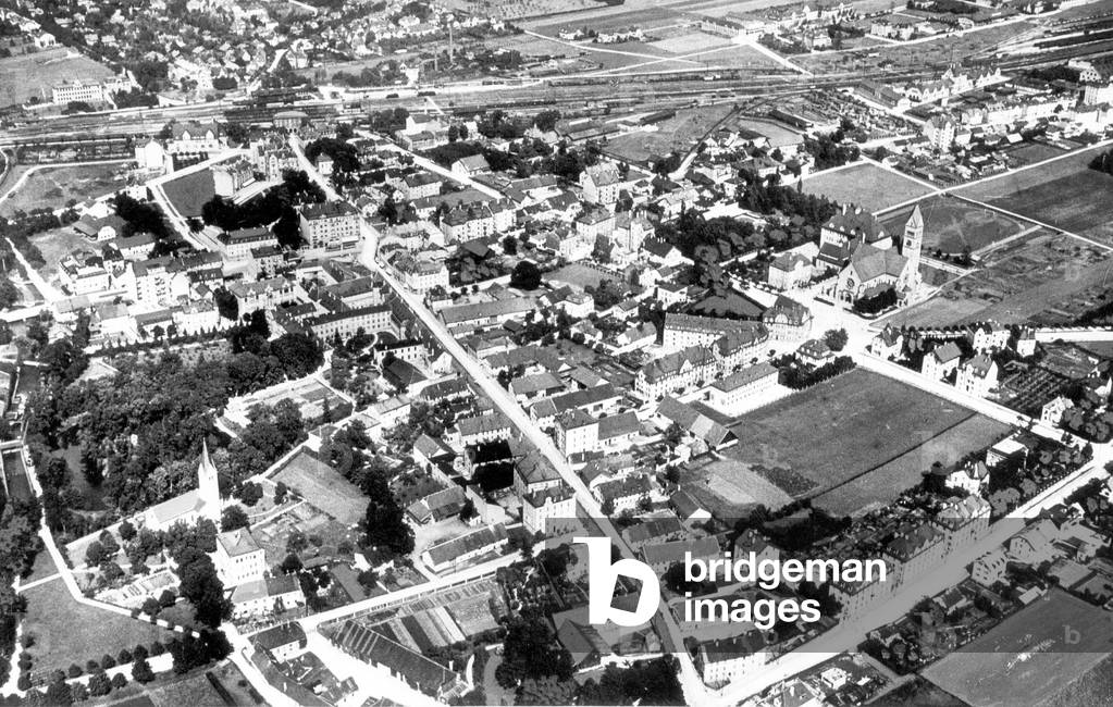 Image of Old photo of Pasing (b/w photo)