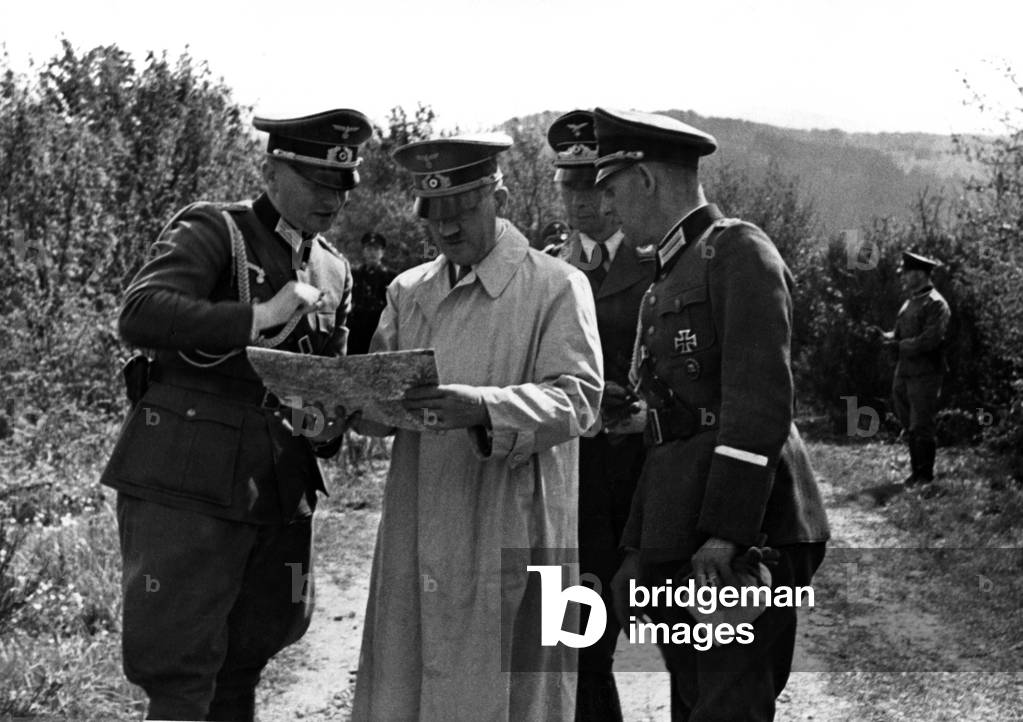 Image of Adolf Hitler with other Wehrmacht officers at the Siegfried Line,