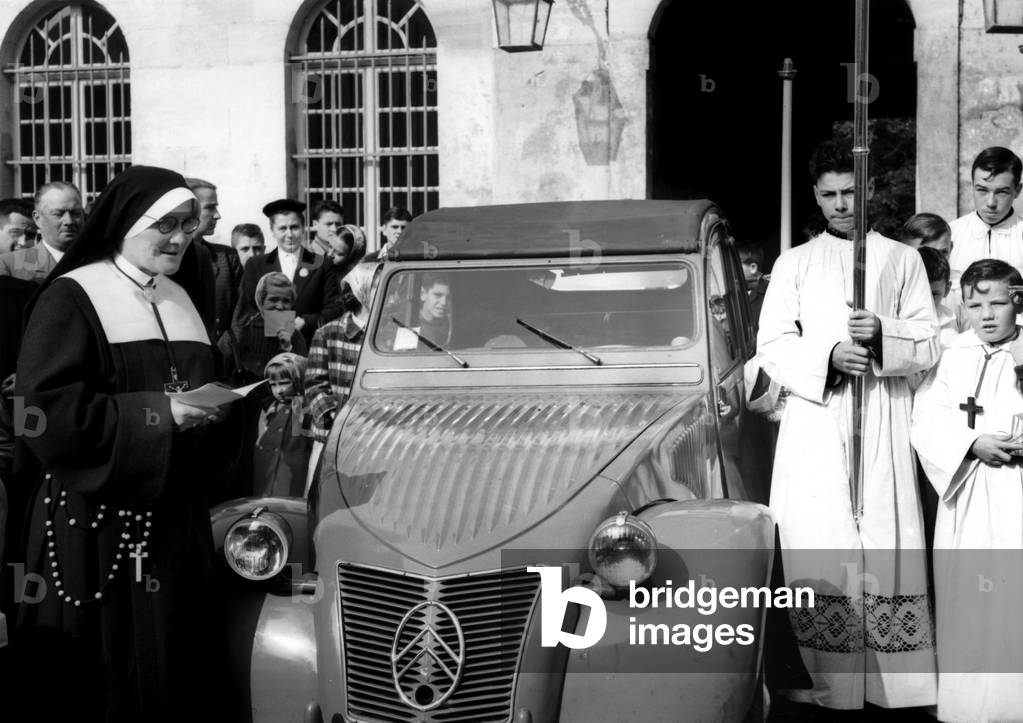 Image of Citroen 2Cv Car Is Given To Nuns By 8 Towns