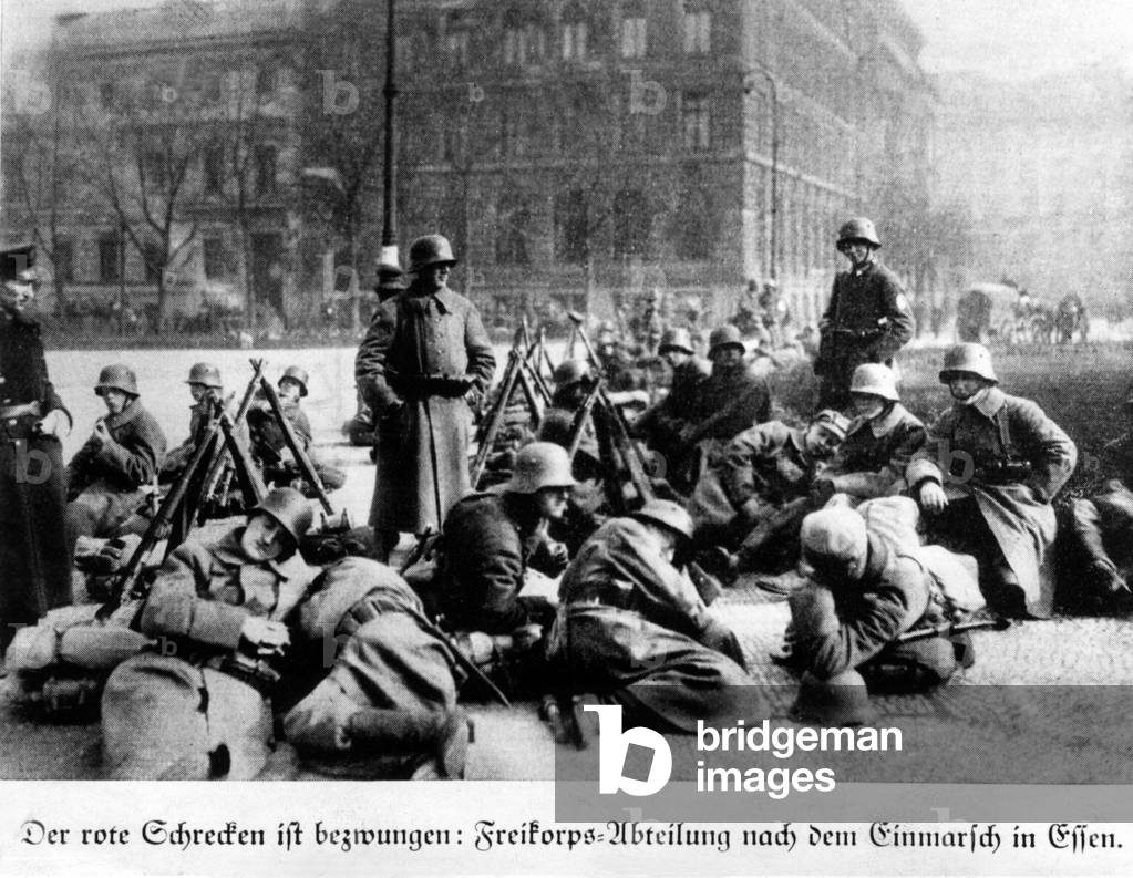 Image of Freikorps unit invading Essen during the KPD uprising, 1920