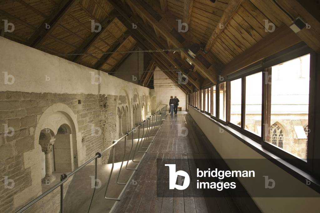 Image of Romanesque mullioned windows, Premyslovsky palac (Premyslid ...