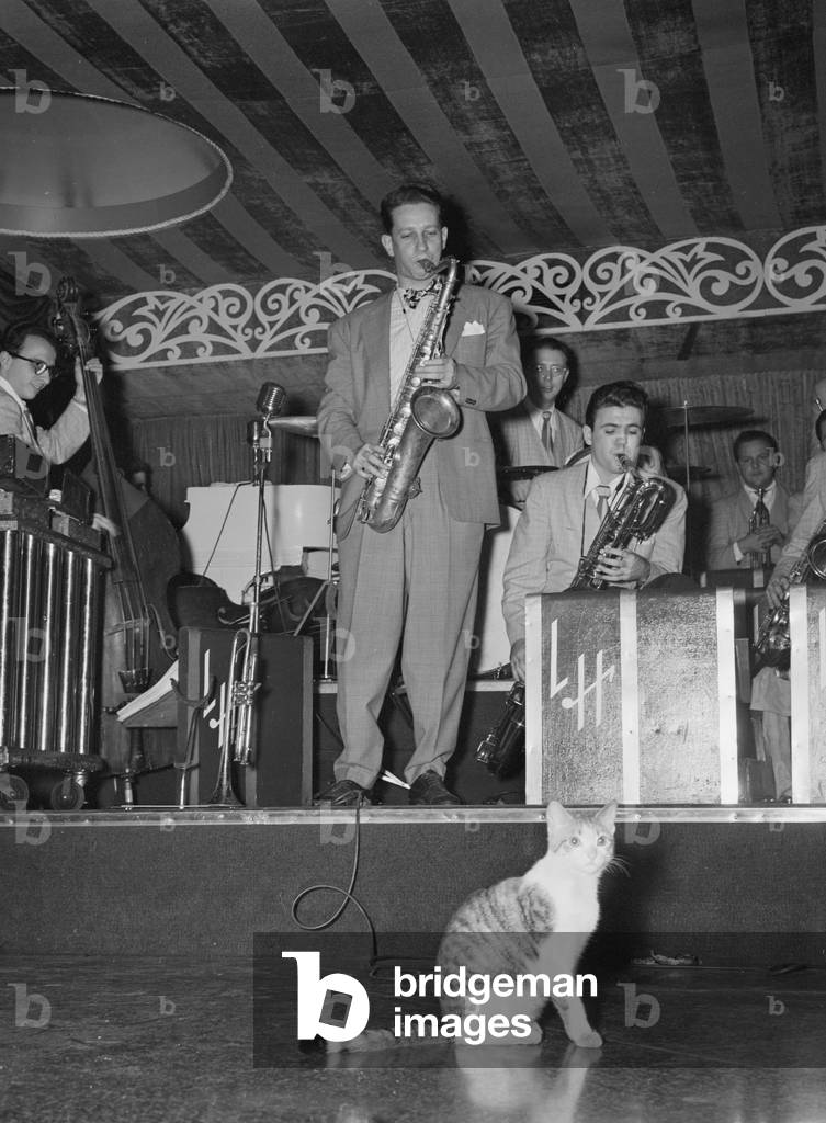 Image of Sam Donahue (1918-1974) Performing at the Aquarium in New York ...