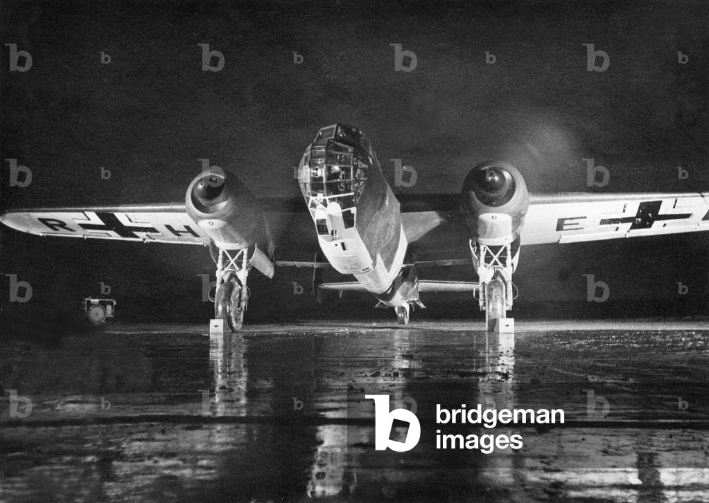 Image of Ein deutscher Bomber Typ Dornier Do 217 Bereit zum Start,