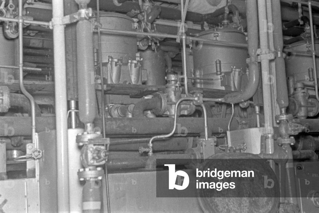 Image of Auf dem Motorbereich des Werksschiffs „Jan Wellem“ der ...