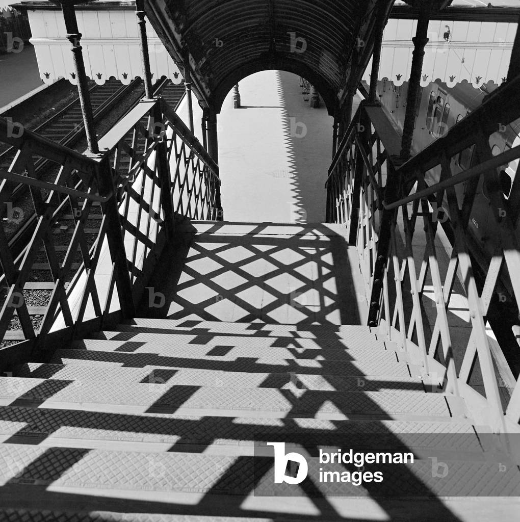 Image of Footbridge at London Bridge Station, Southwark, London, 1960 ...