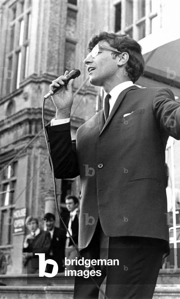 Image of Freddie Garrity of Freddie & the Dreamers